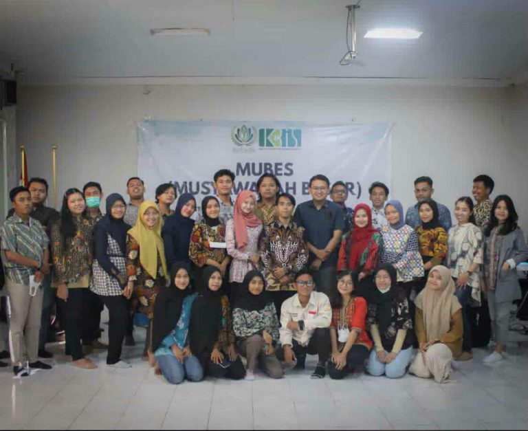 Musyawarah Besar Periode 2020-2021 & Launching Logo Baru BEM IKBIS - Institut Kesehatan dan ...